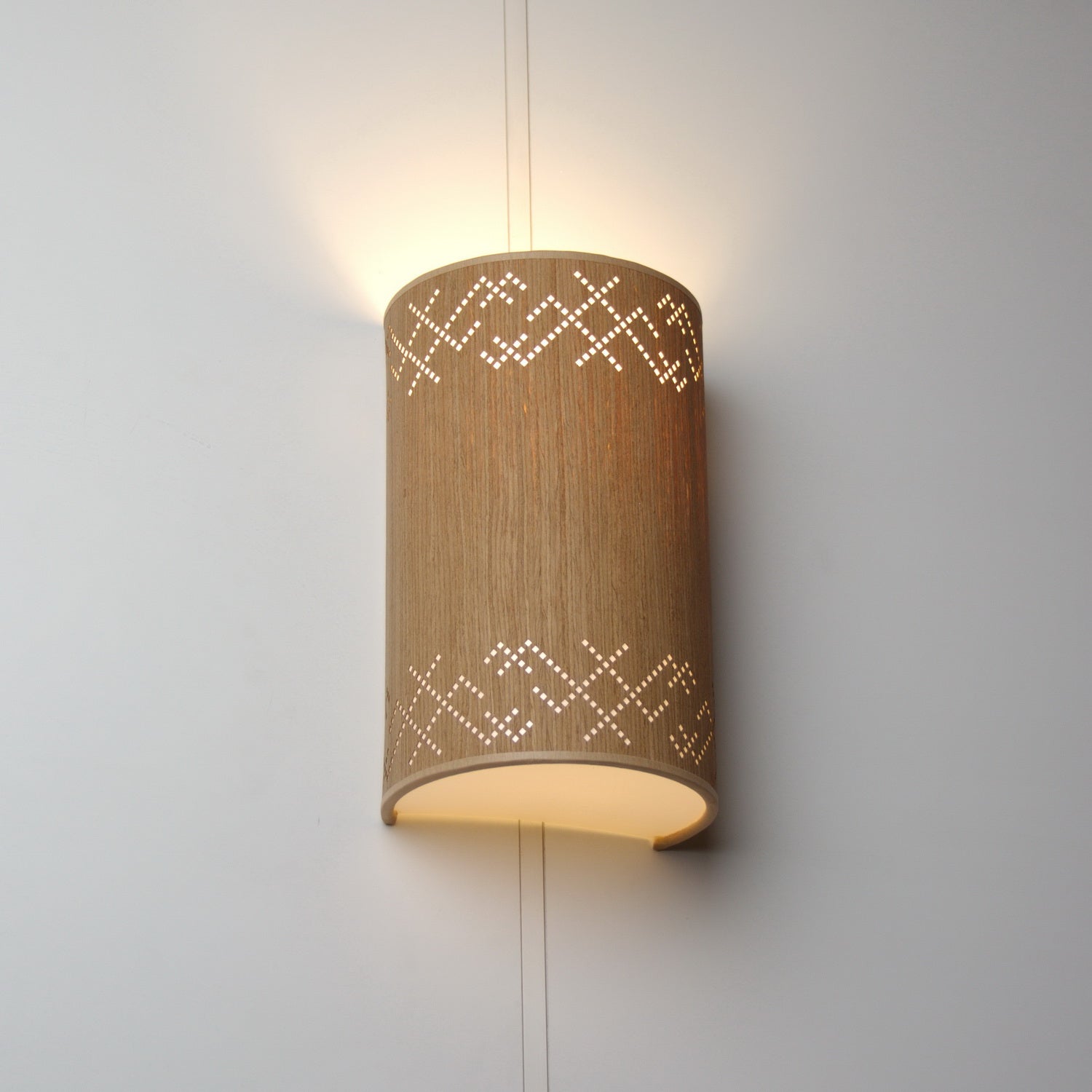 Sieninis šviestuvas ŽIRGELIAI (15x25) | EtnoDesign.eu